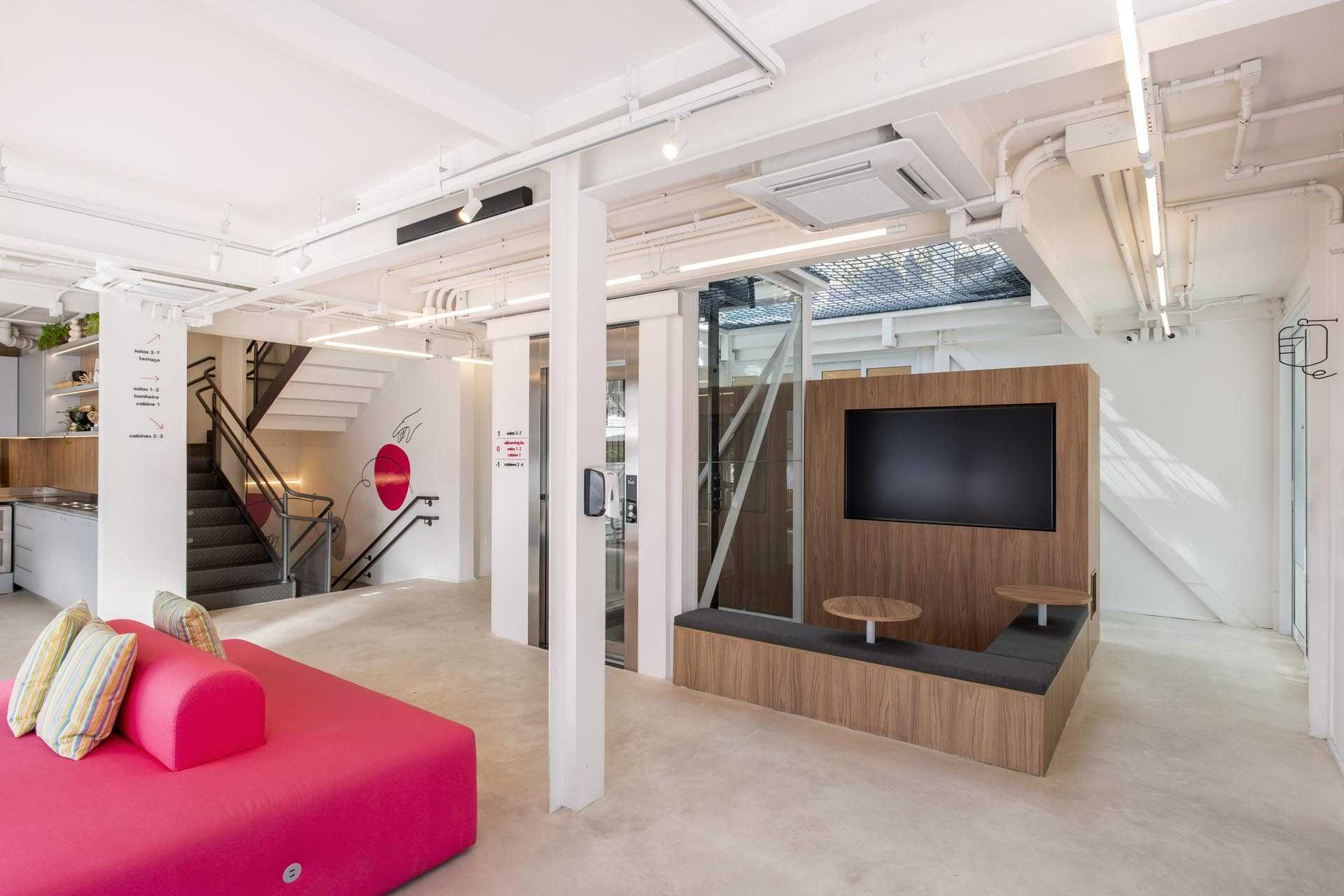 Alice II Office | ACR Arquitetos Associados - Designverse设计宇宙