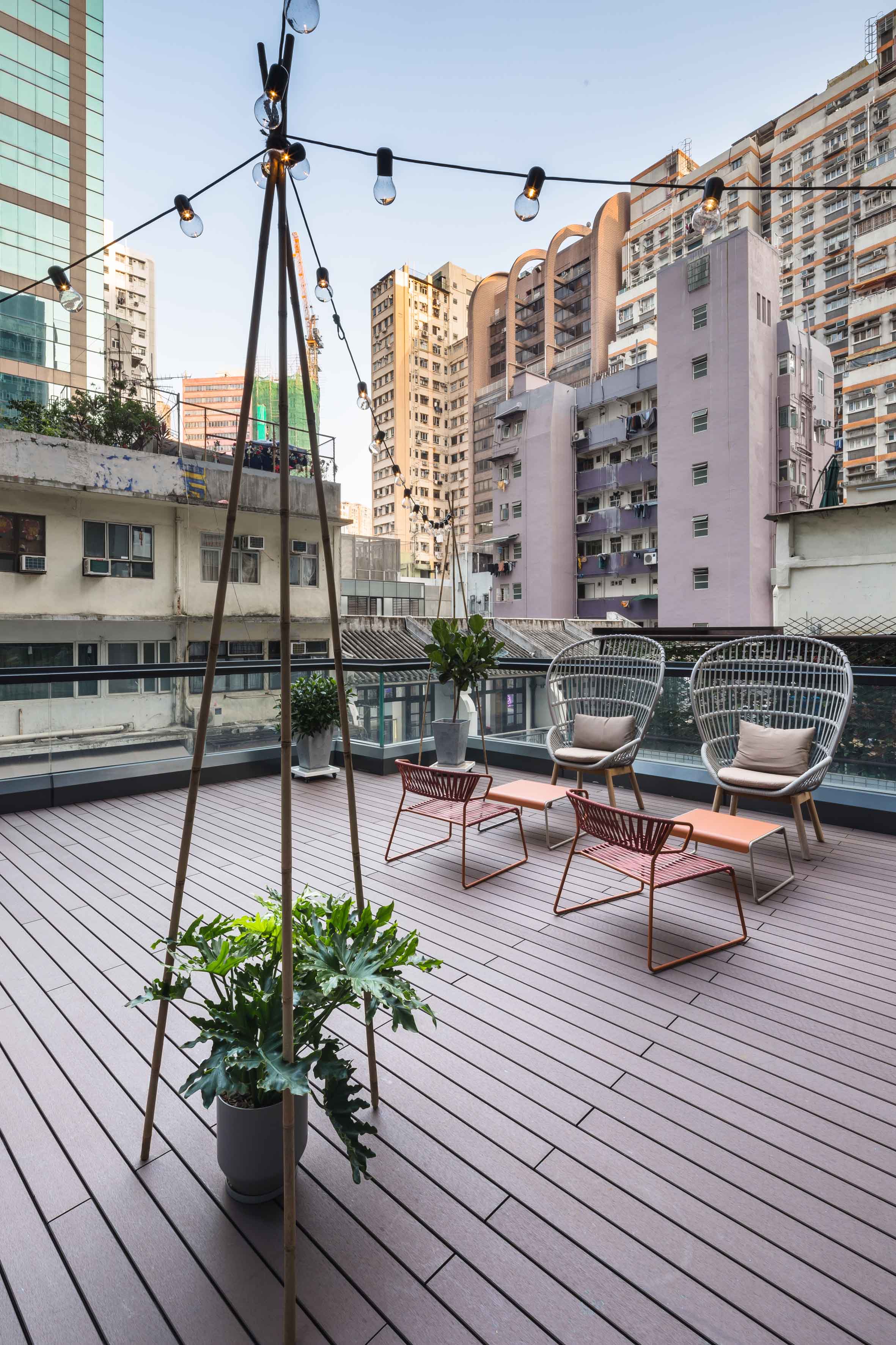 波西米亚灯光Lasvit（琅世唯）香港总部Lounge | LASVIT - Designverse设计宇宙